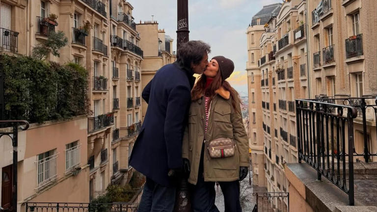 El apasionado beso de Juan del Val a Nuria Roca con piropo incluido ...