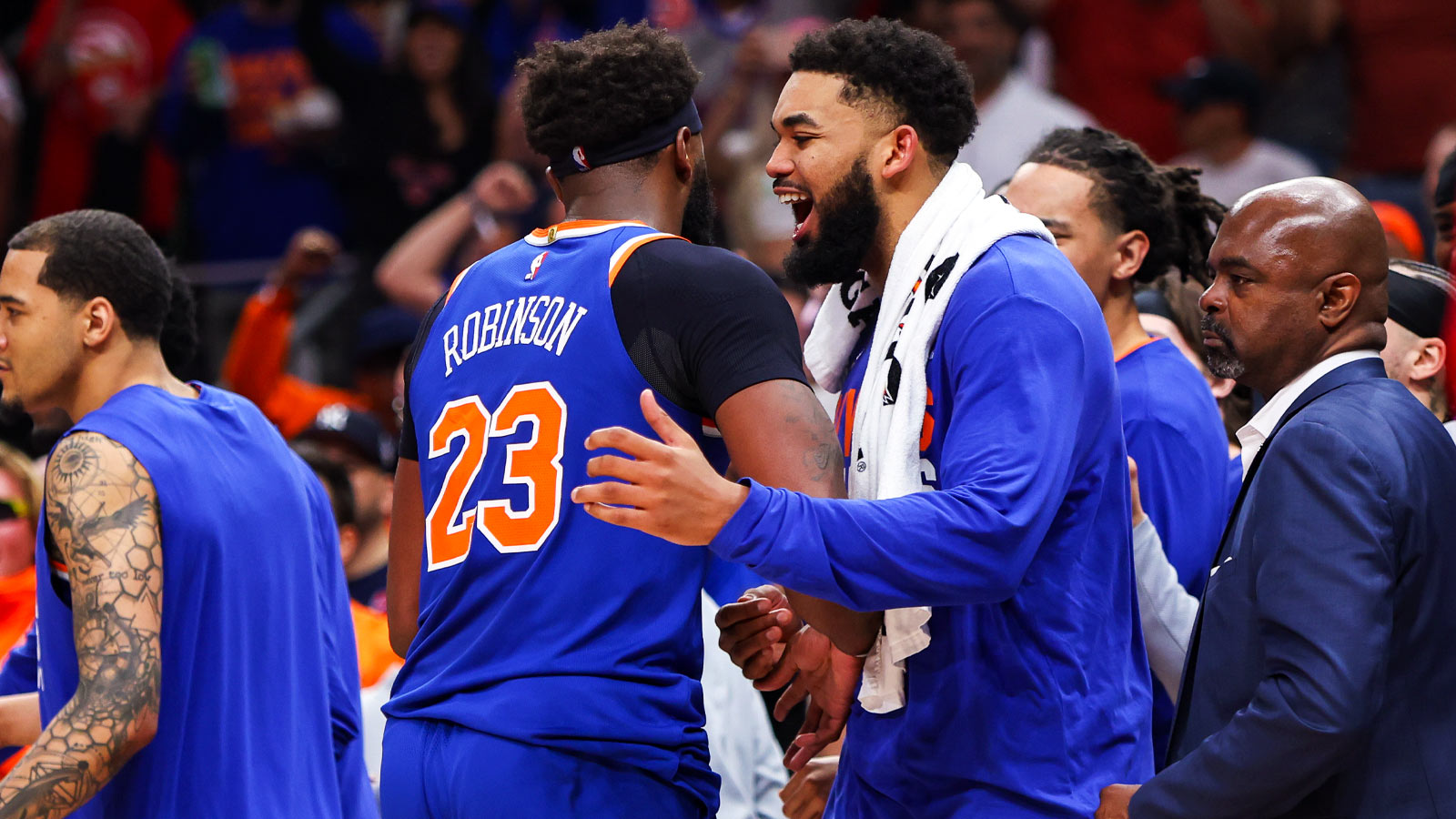 Knicks superfan Ben Stiller proves he’s ready for 76ers series with 2 ...