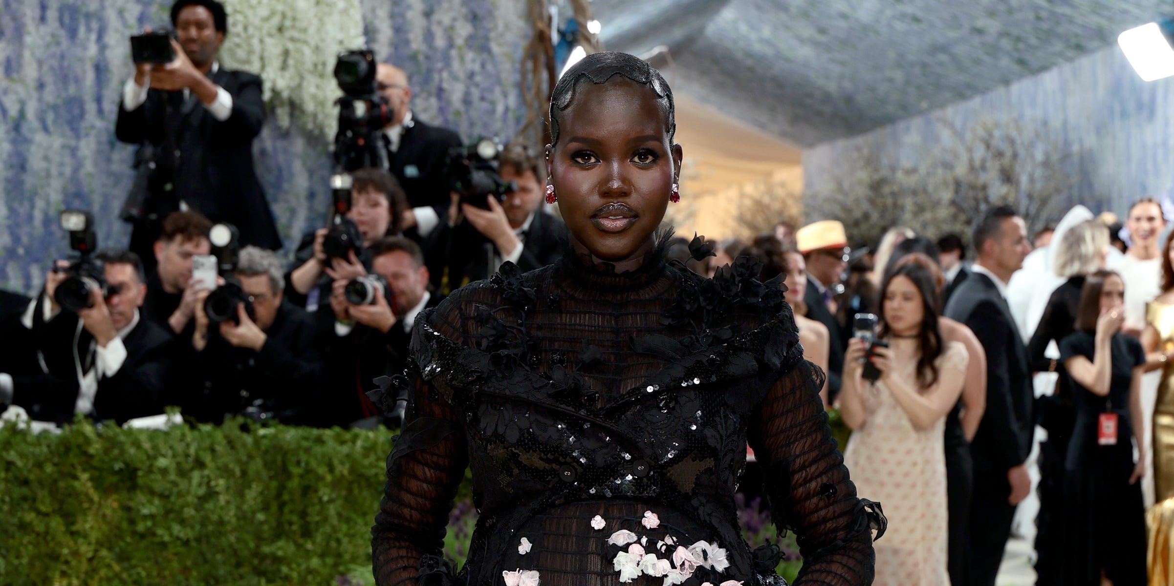 Adut Akech’s Thom Browne Met Gala look features over 1,000 handmade ...