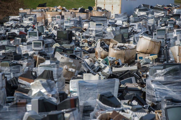 City of Bakersfield to host bulky waste drop-off event Saturday