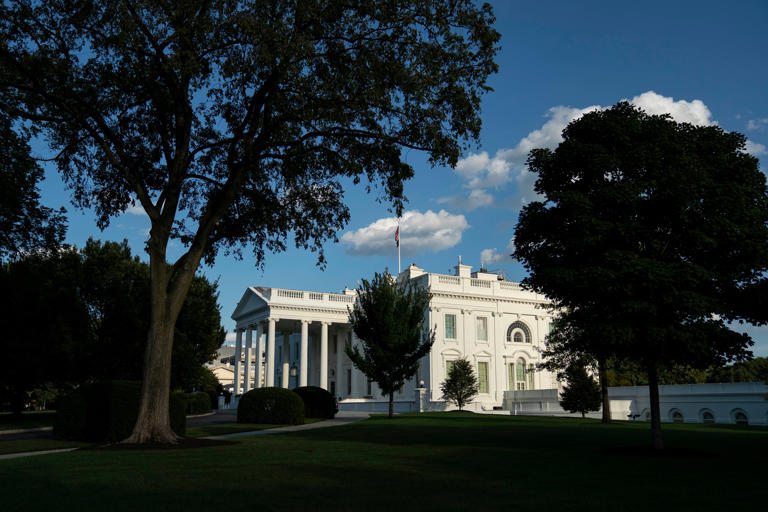 Gunfire between Secret Service and armed person briefly locks down ...