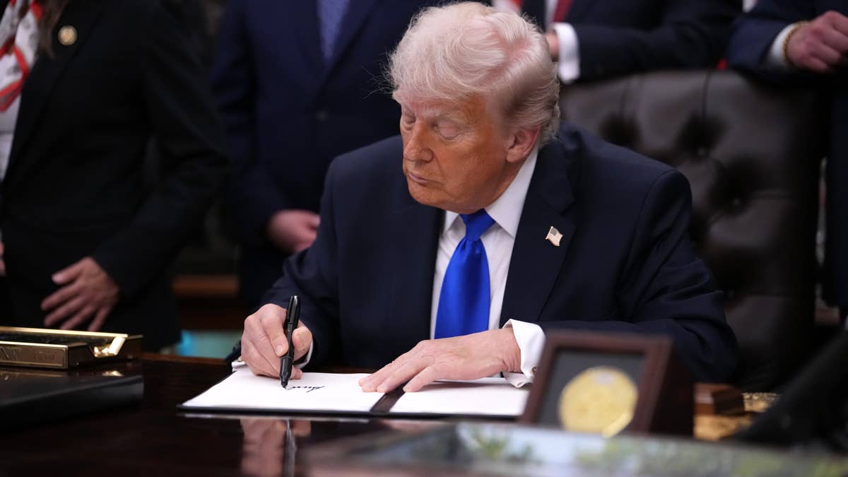 Trump claims his Trump IRA benefit will make people rich — but experts ...