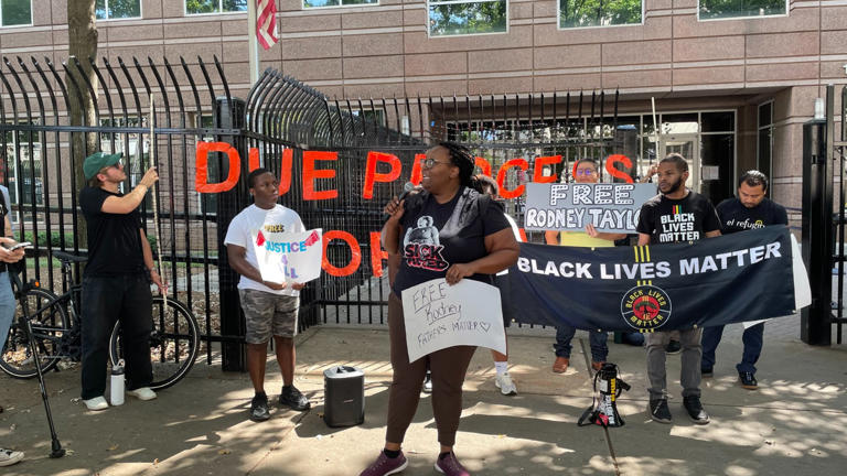 Gwinnett County barber released from ICE custody after more than a year ...