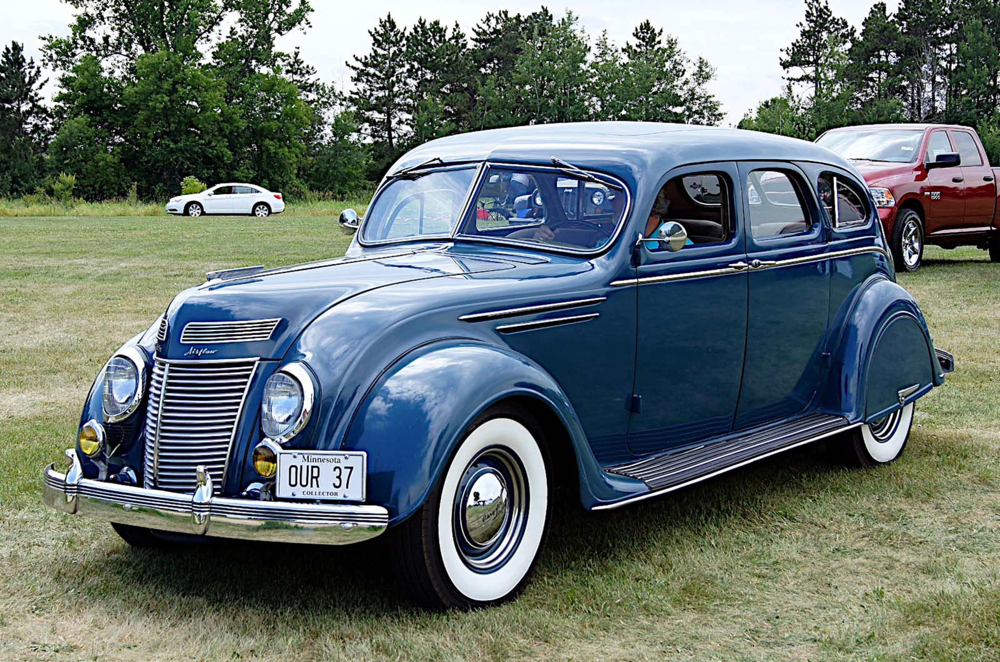 37 futuristic cars
