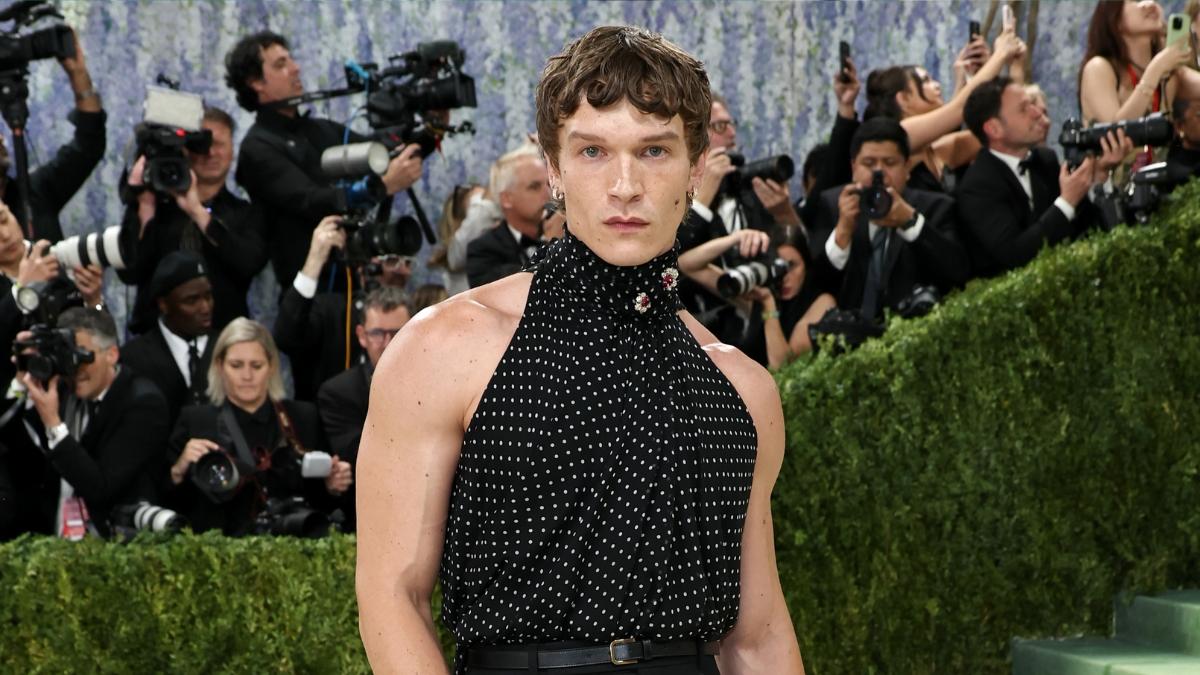 Connor Storrie ditches his coat in bold Met Gala debut