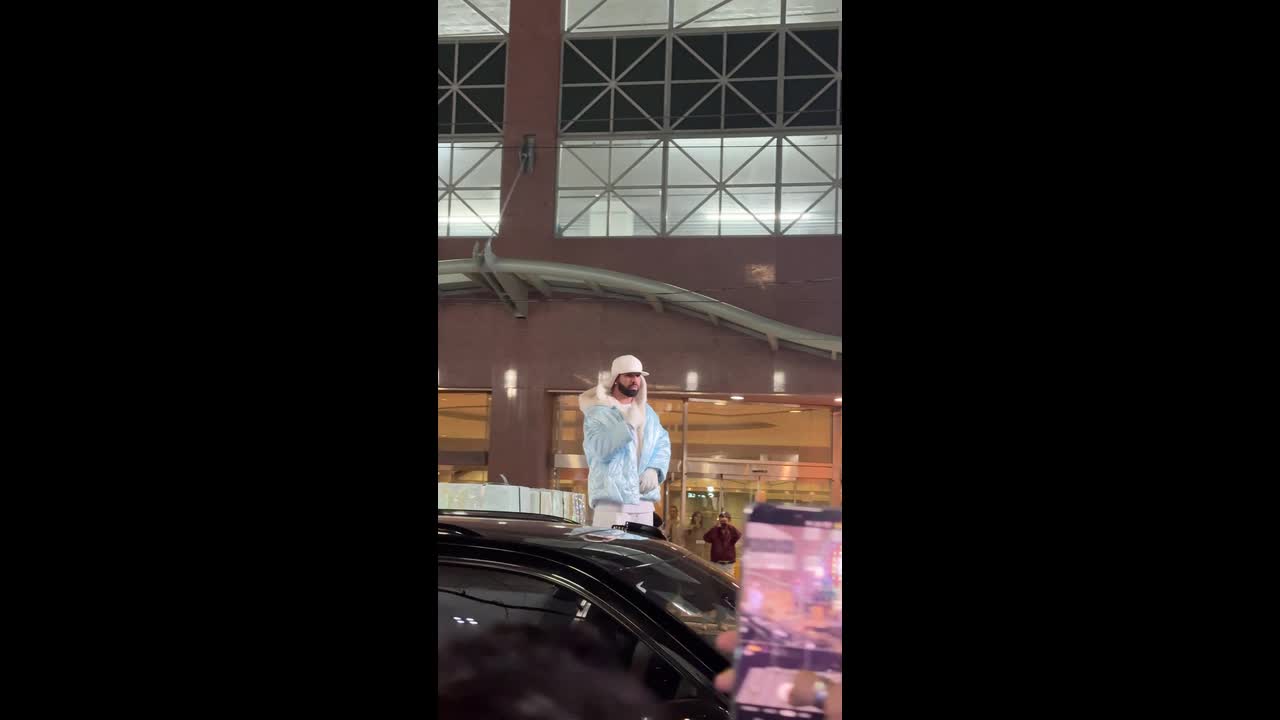 Drake spotted shooting visuals in Toronto for upcoming album ICEMAN