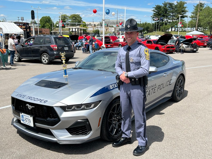 Roanoke Valley Mustang Club honors state trooper with award