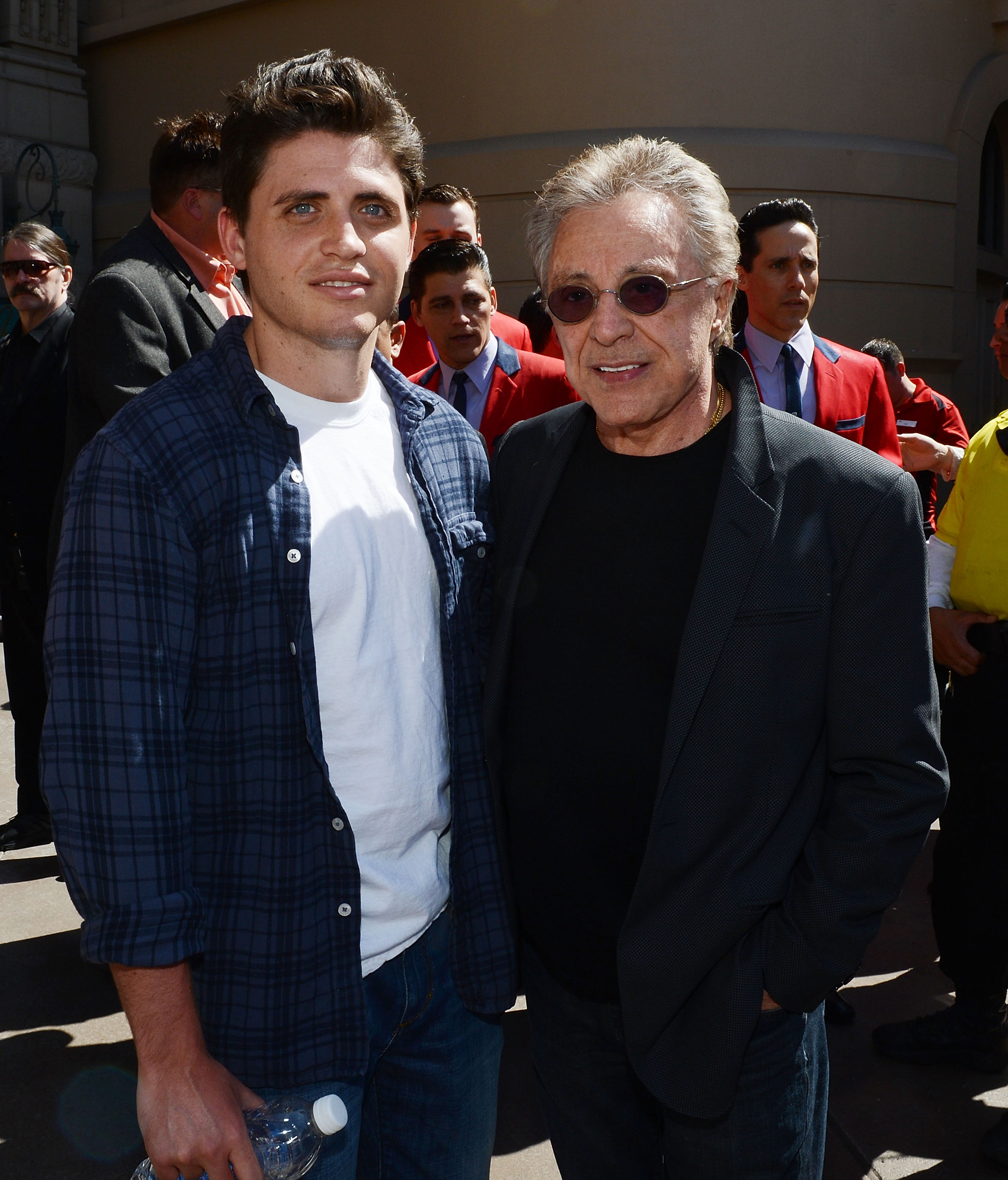 Cops rush to Frankie Valli’s Los Angeles home over bitter family ...