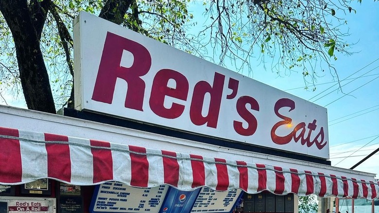 The most mouthwatering places to get a lobster roll in Maine, according ...