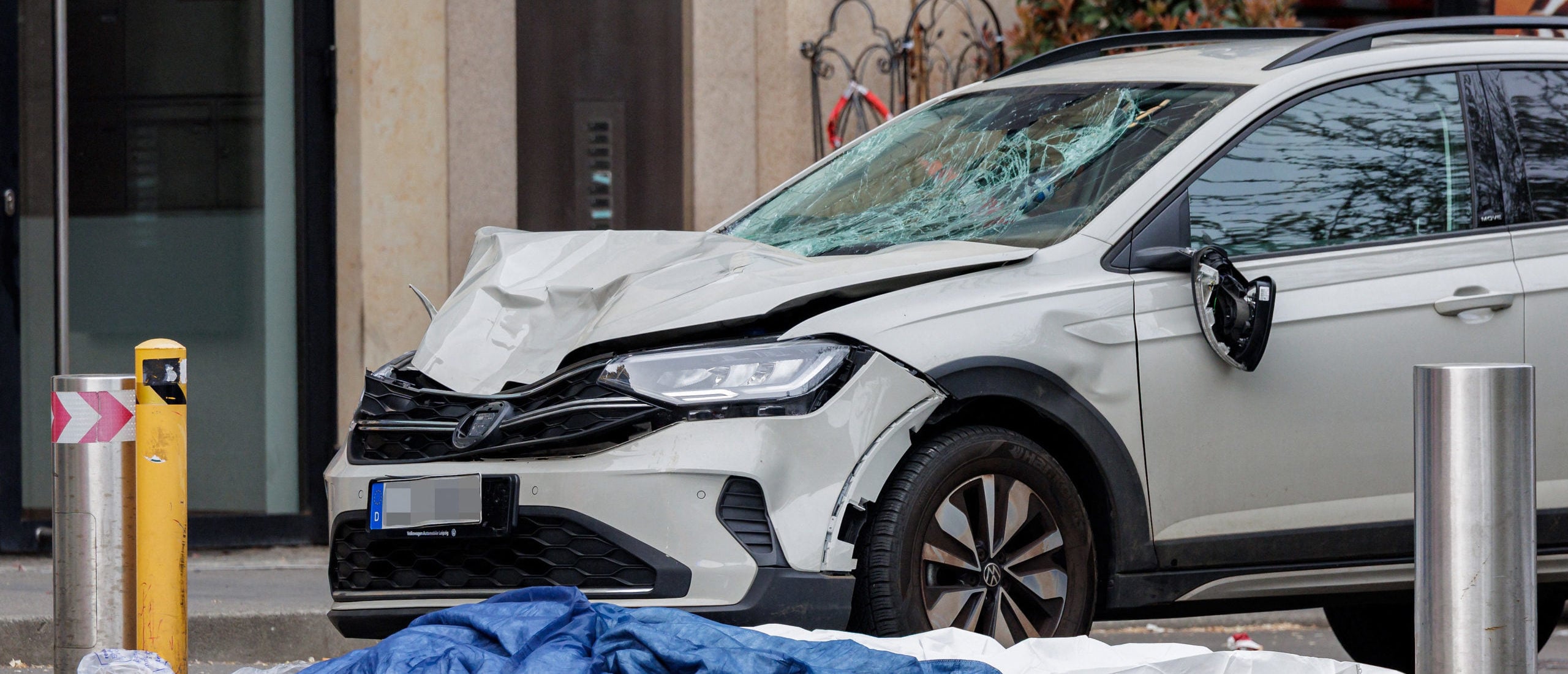 Driver allegedly plows into crowd in German city, kills at least two