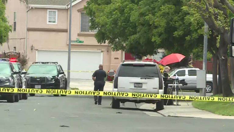 Stockton police shoot, kill ax-wielding man who allegedly charged officers