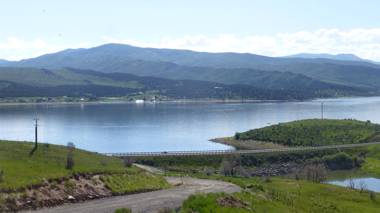 Utah's underrated lakeside state park under an hour from Salt Lake City ...