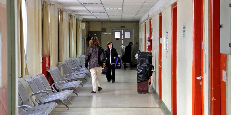 Επτάχρονος κατάπιε ελατήριο γομολάστιχας - τι πρέπει να προσέχουν οι ...