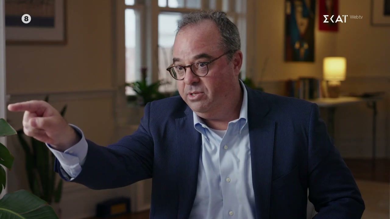 Πίτερ Σπίγκελ: «Και είπαν τώρα που η παλίρροια υποχωρεί ποιος κολυμπάει ...