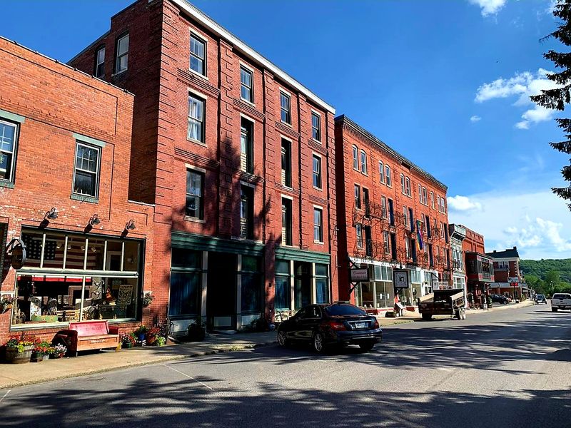 10 peaceful mountain towns in West Virginia that'll make you want to ...