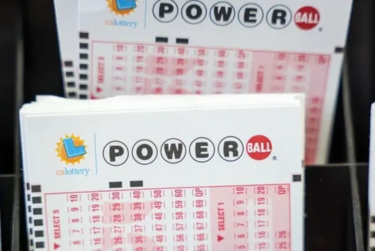 Here’s what this PowerBall winner did with his R10 billion windfall