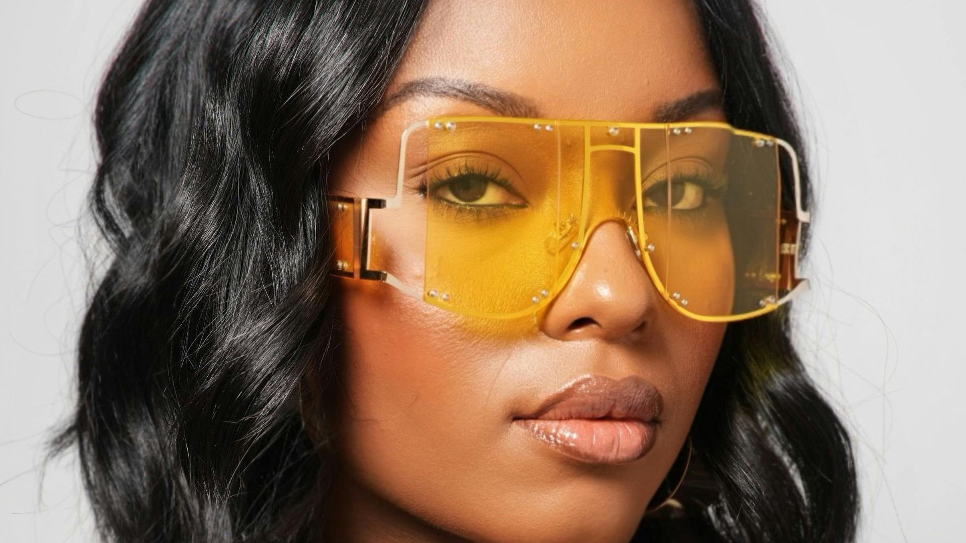 10 accessories everyone overuses & 10 more people need