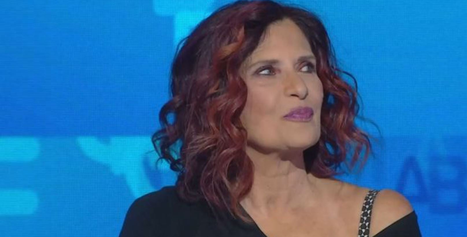 Πωλίνα για Σοφία Βόσσου: «Κουβαλάει πάντα στην τσάντα της μπαλαντέζα ...