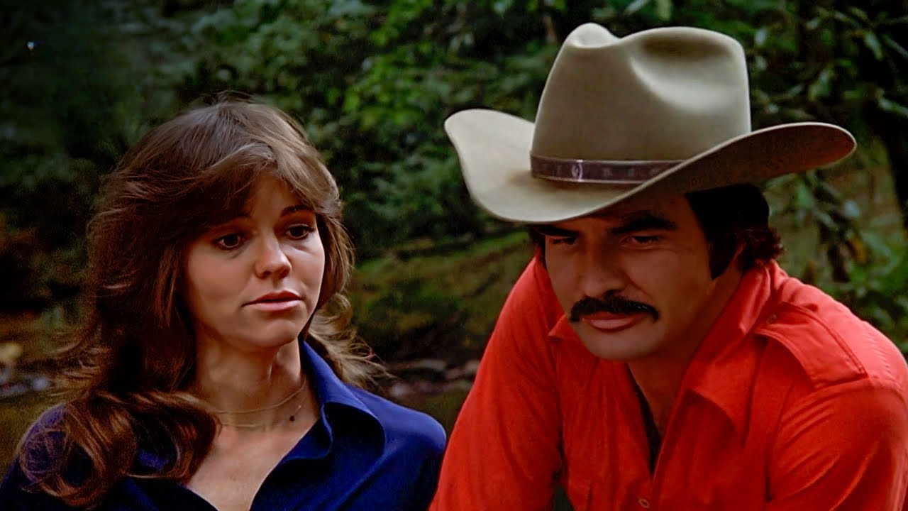 Bandit and Carrie kiss while Cledus gets into a bar fight | Smokey and ...
