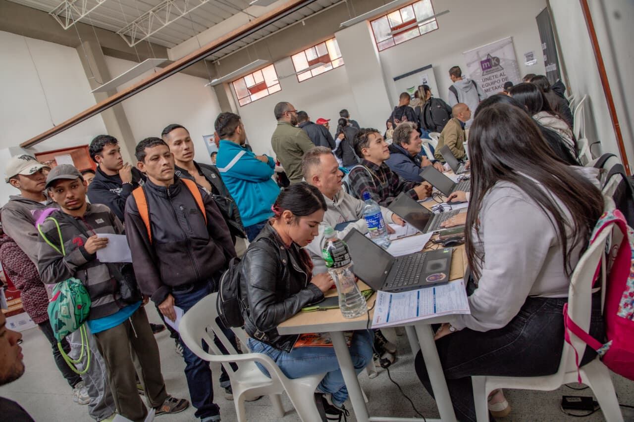 Más de 5.000 empleos en Bogotá: feria y vacantes abiertas esta semana