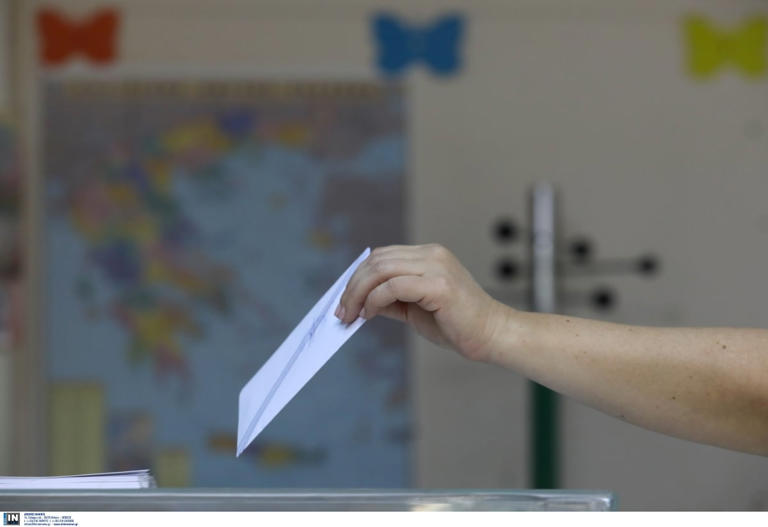 Έρευνα Opinion Poll: Προβάδισμα 13,8% για ΝΔ έναντι ΠΑΣΟΚ – Ποια είναι ...