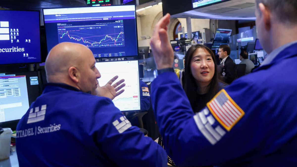 Fed governor flags growing private-credit risk that could hit markets ...