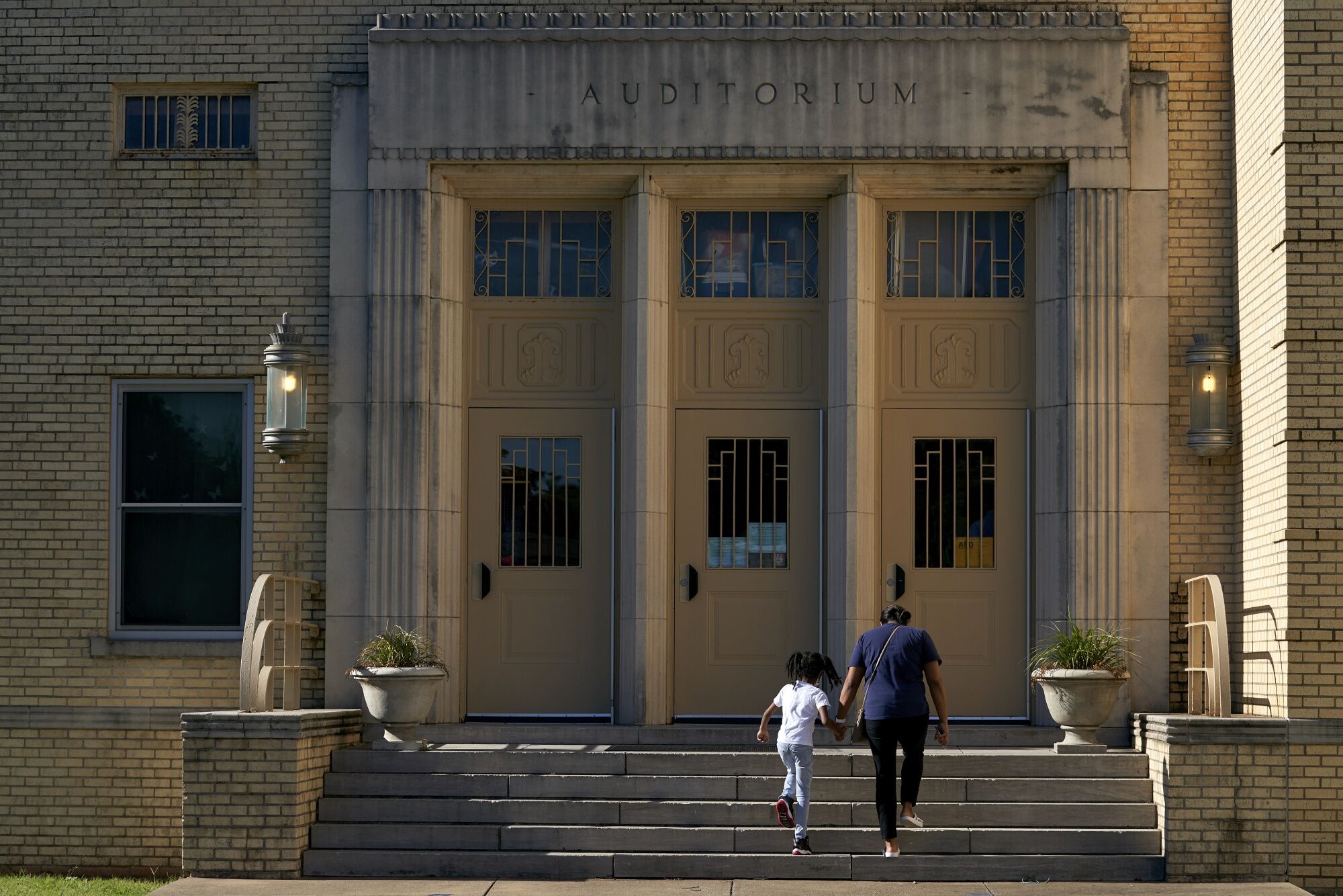 Dallas voters approve $6.2 billion of bonds for school projects