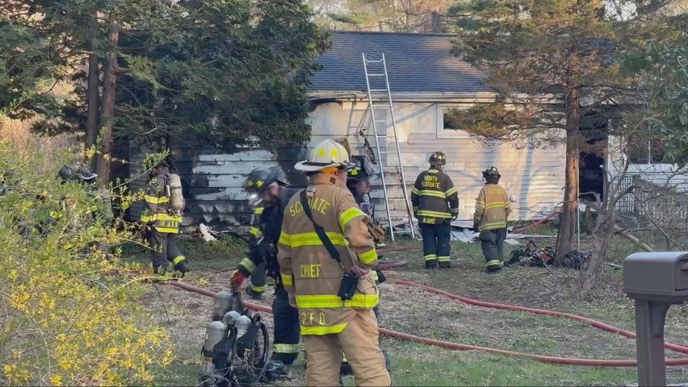 Firefighter injured in Scituate house fire