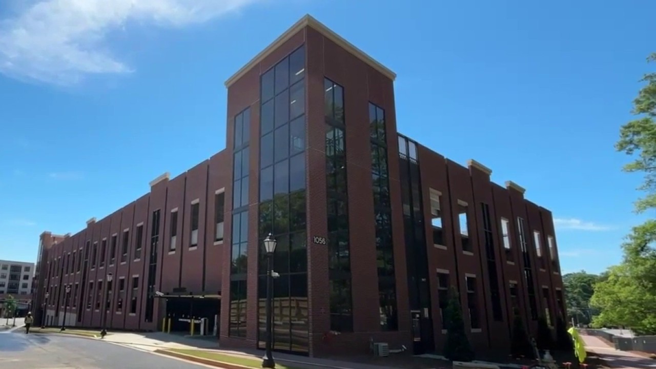 Roswell opens new 395-space parking deck to boost downtown