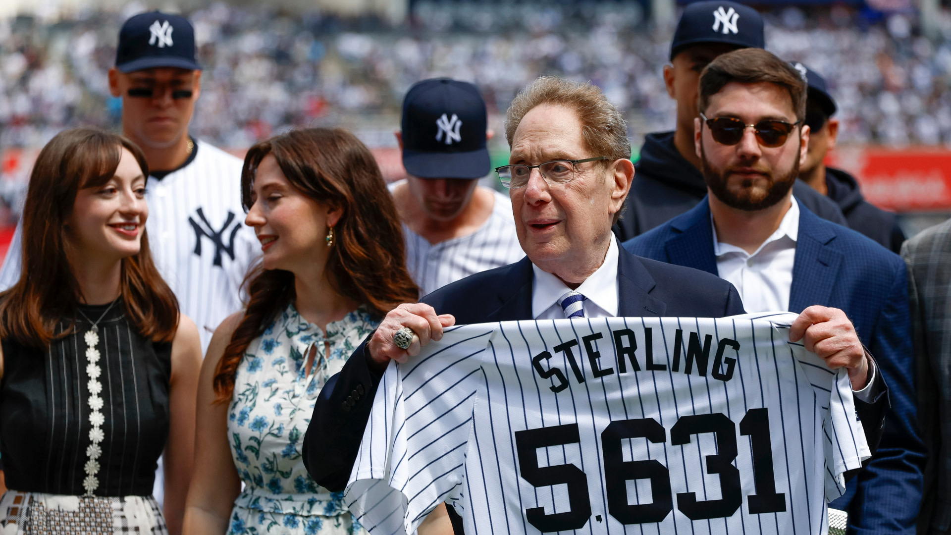 Legendary Yankees broadcaster John Sterling dead at 87