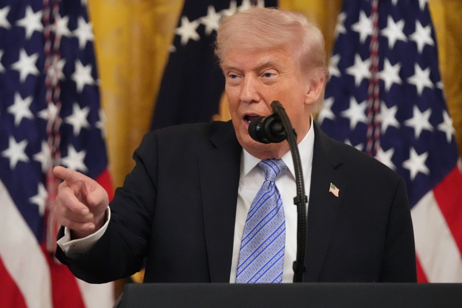 Live: Trump attends White House small business summit