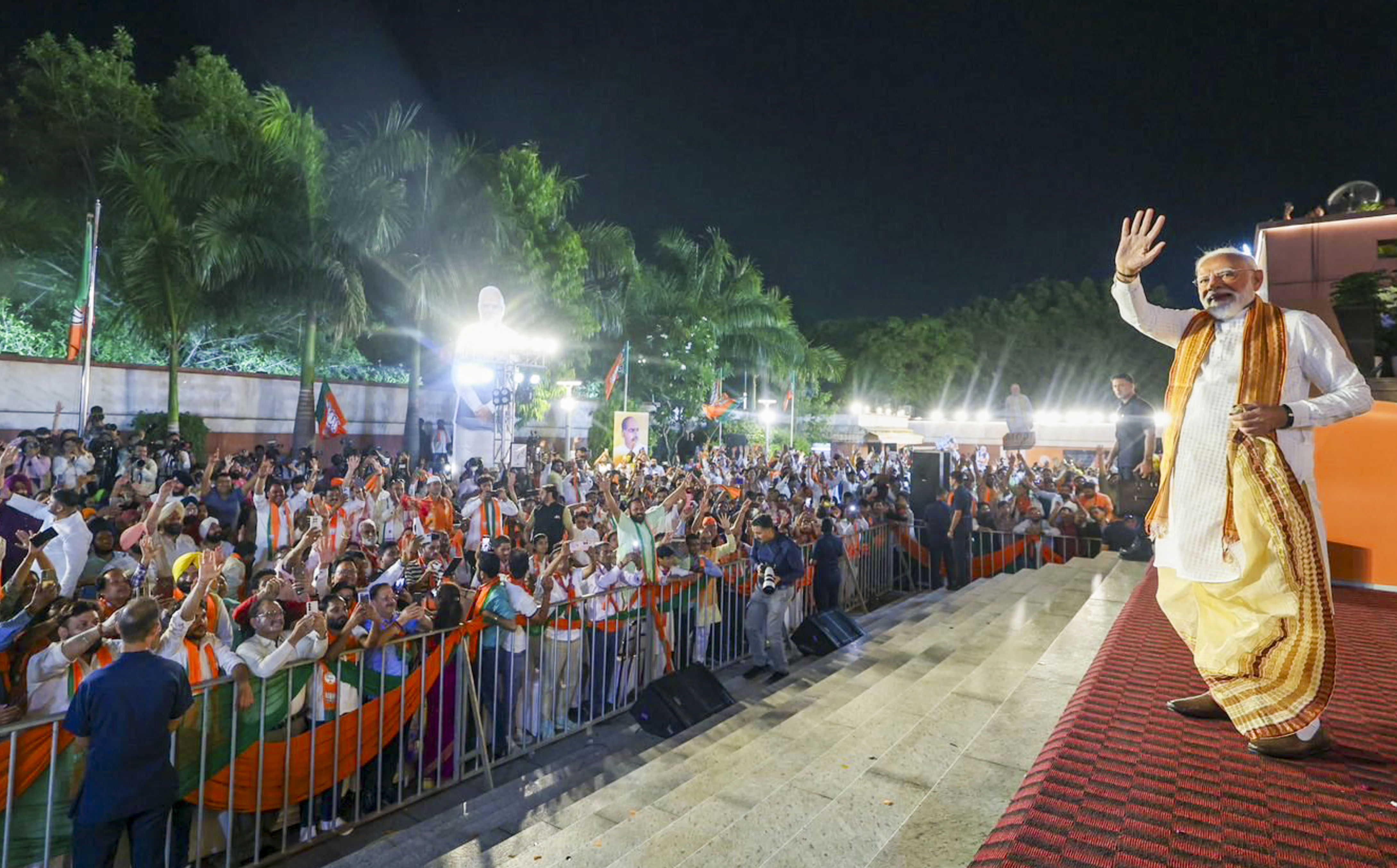 Saffron wave in Bengal, Assam; Vijay's TVK holds trump card in TN ...