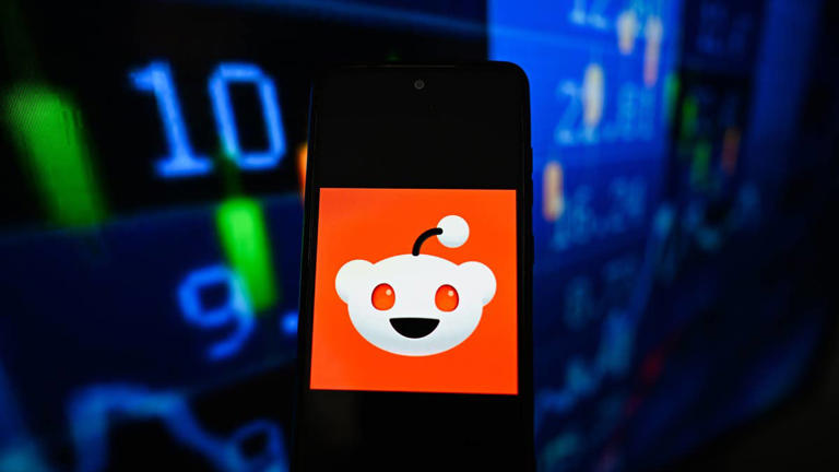 Reddit CEO emphasizes platform as critical resource for Google and OpenAI
