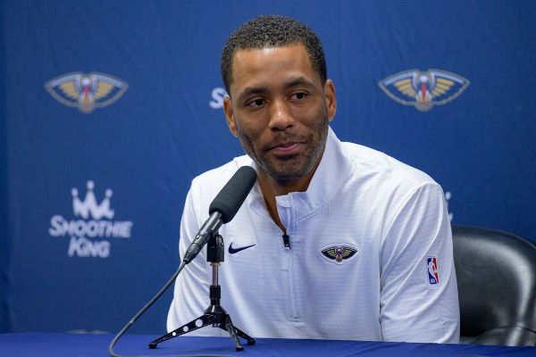 Bulls hire Hawks executive Bryson Graham to head front office