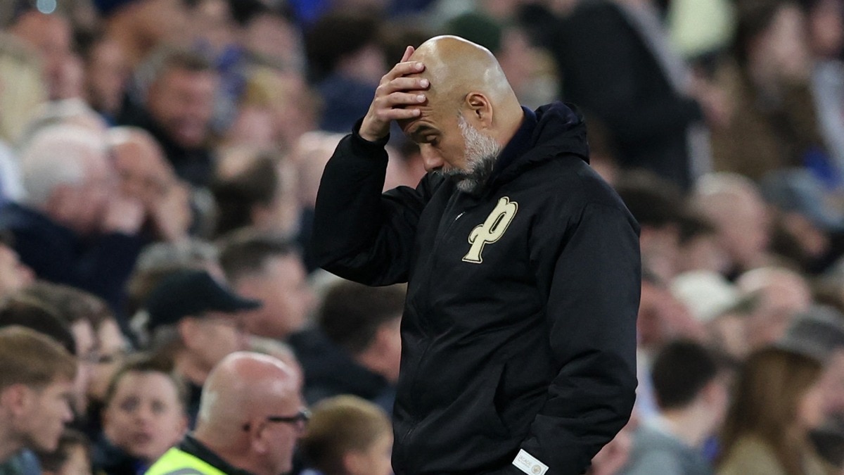 Premier League title race out of Manchester City's hands after Everton ...