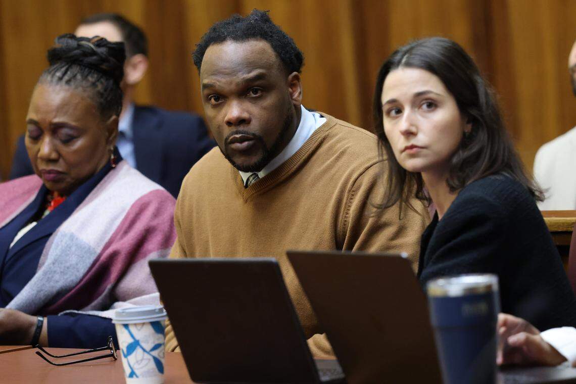 Detective posted about UM football star's murder case during trial ...