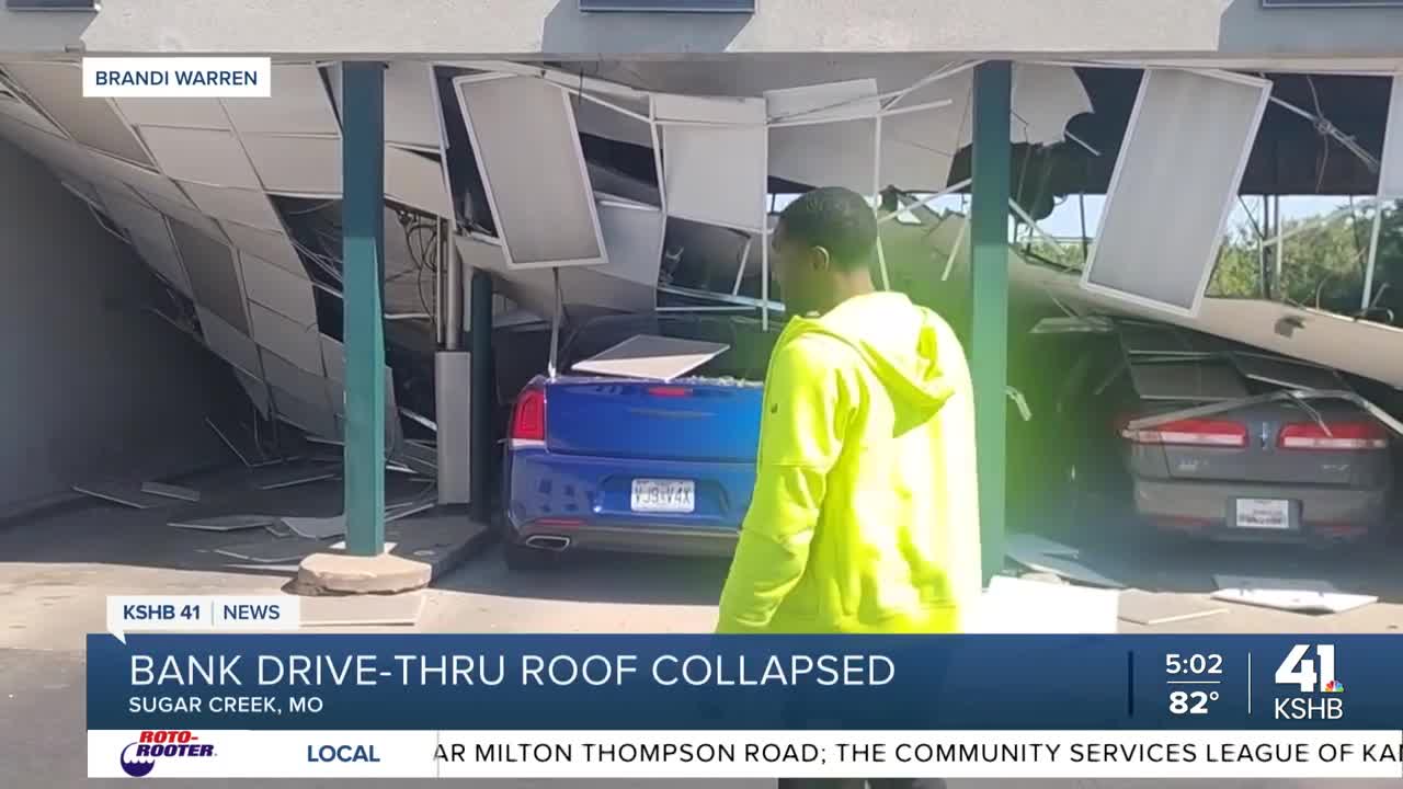 Drive-thru roof collapses on cars at Sugar Creek bank
