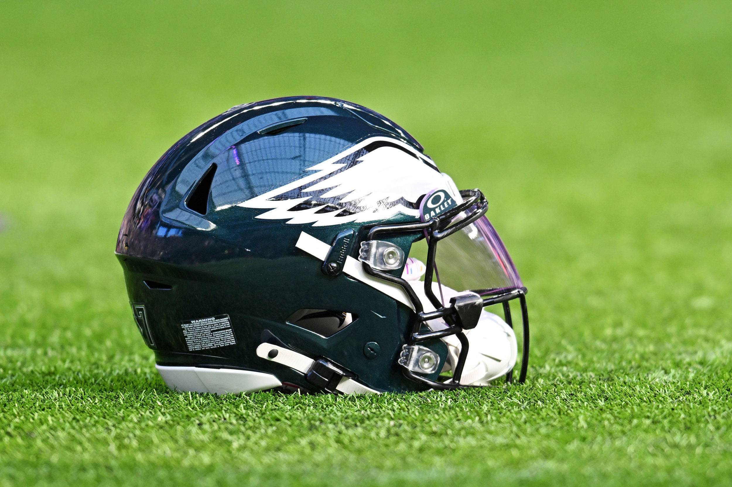 Eagles extend assistant GM Jon Ferrari