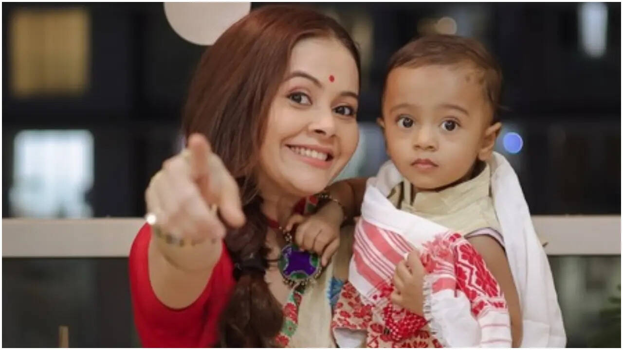 Saath Nibhana Saathiya fame Devoleena Bhattacharjee gets emotional as ...