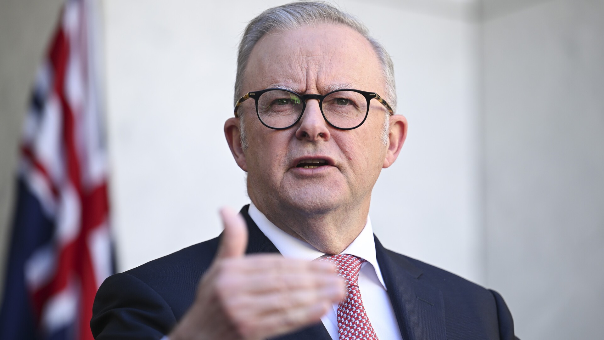 Albanese says voters can expect a federal budget consistent with Labor ...