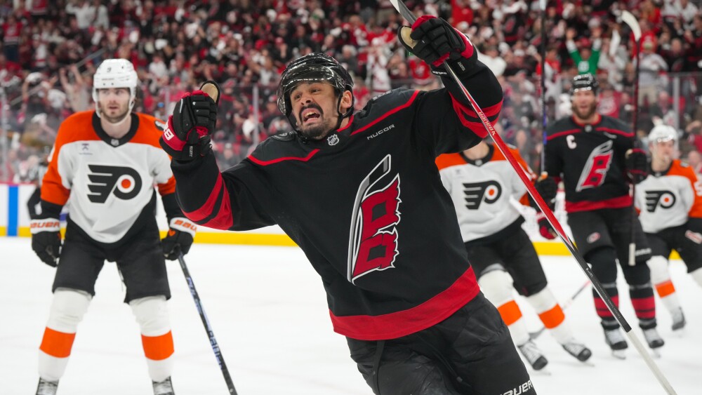 Jarvis’ score forces OT in Game 2 of Flyers-Hurricanes 2nd-round series ...