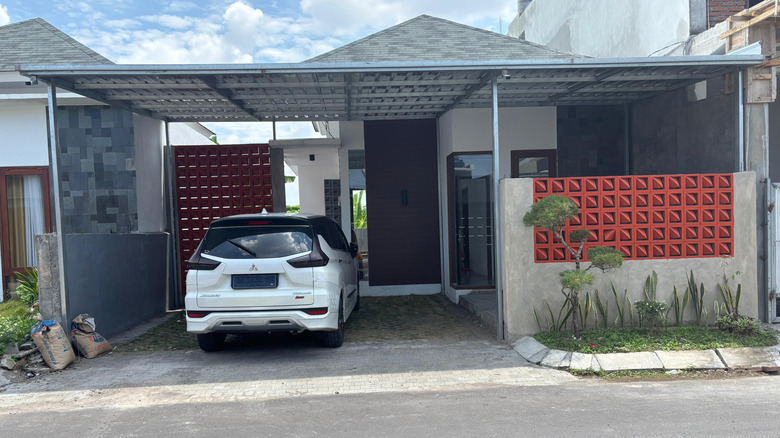 Garage alternatives that don't involve construction