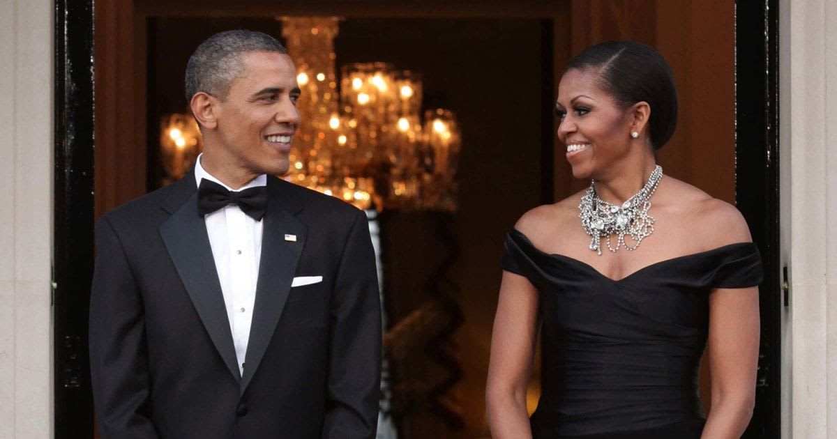 'Why didn't you dye my hair?': Obama jokes about grey hair in official ...