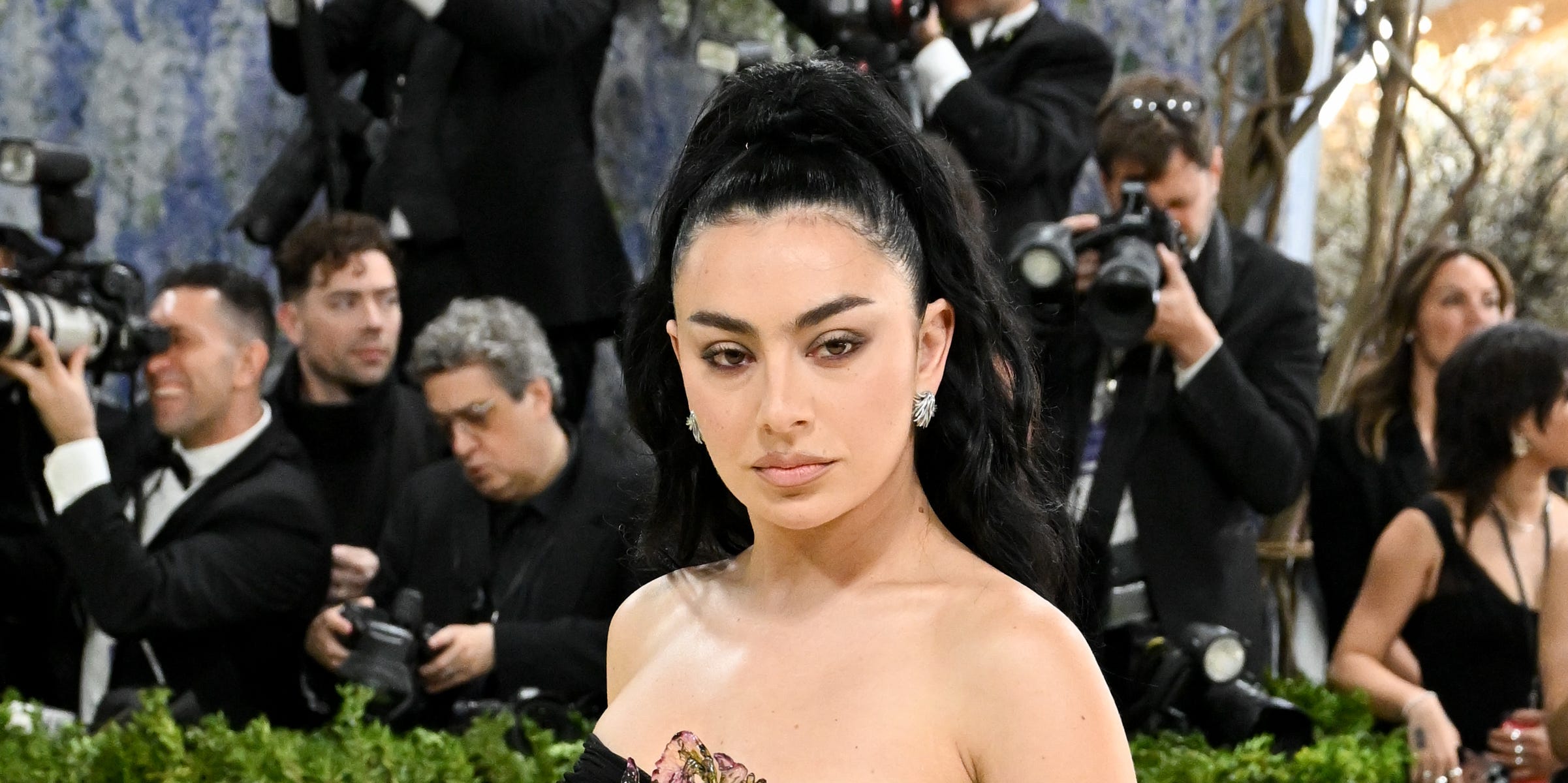 The iris on Charli XCX’s Saint Laurent dress is a nod to Van Gogh