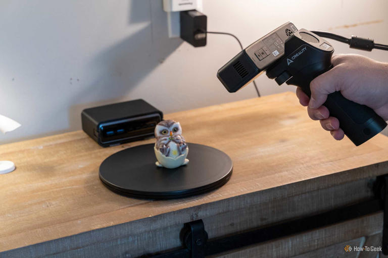 Can a smartphone beat a professional 3D scanner? I printed the results ...