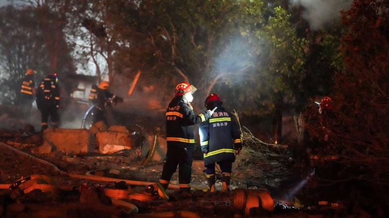 Καταστροφική έκρηξη σε εργοστάσιο πυροτεχνημάτων στην Κίνα – Πάνω από ...