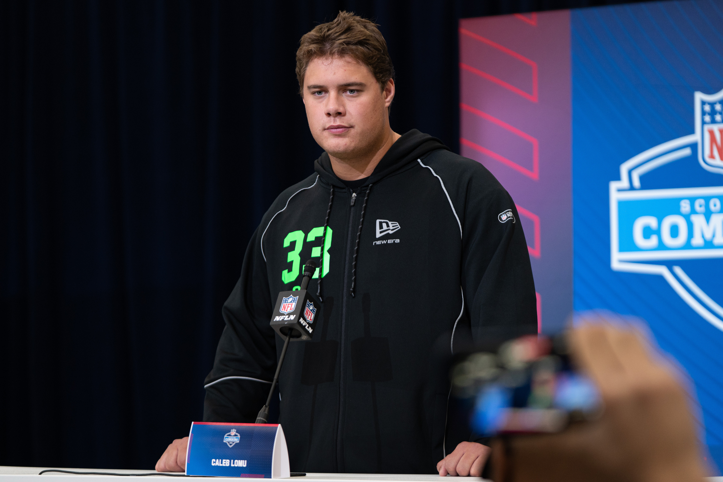 Patriots preparing Caleb Lomu to play RT