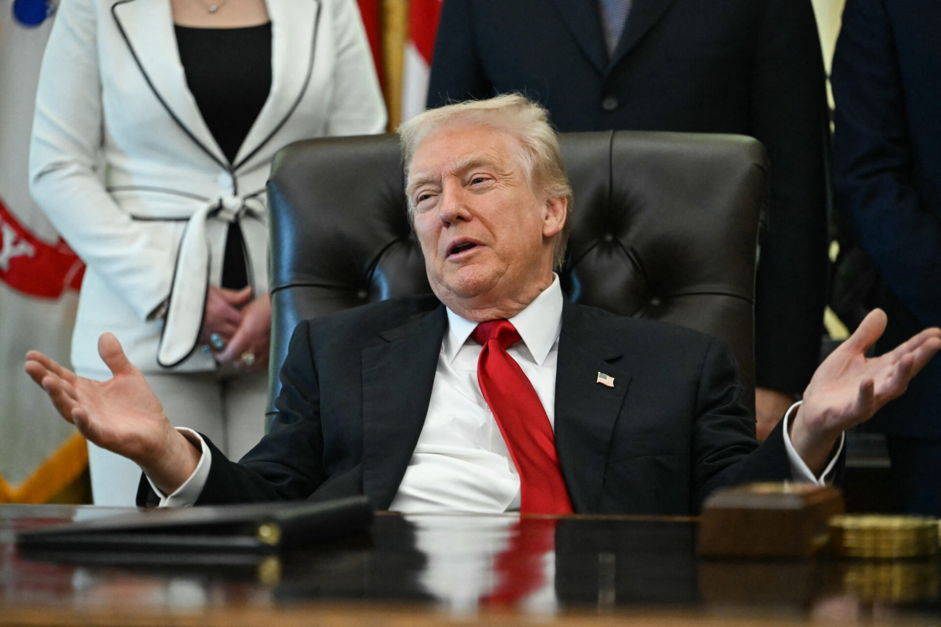 Trump in campo UFO: impegno a divulgare i file nascosti
