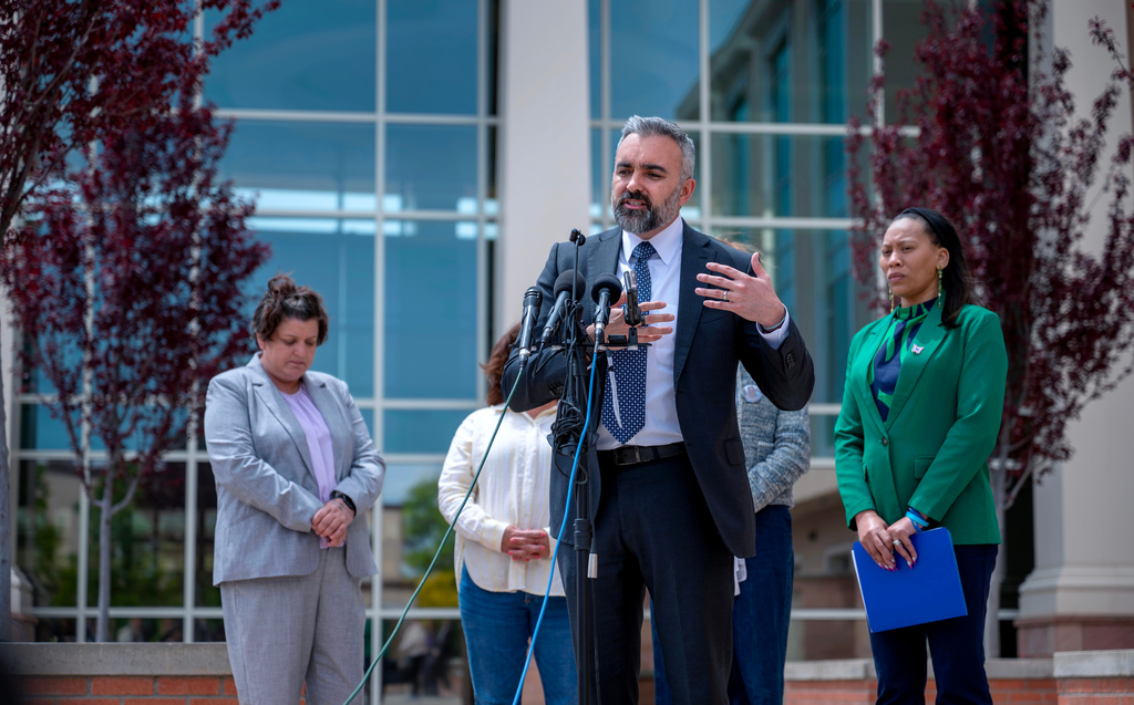 New Mexico seeks child safety restrictions on Meta apps and algorithms ...