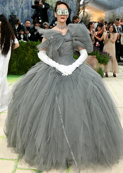 PICS: These over-the-top 2026 Met Gala looks are getting a big thumbs ...